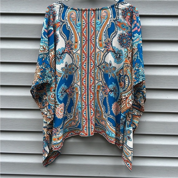 Tolani | Tops | Tolani 0 Silk Bold Geometric Top Size Extra Small ...